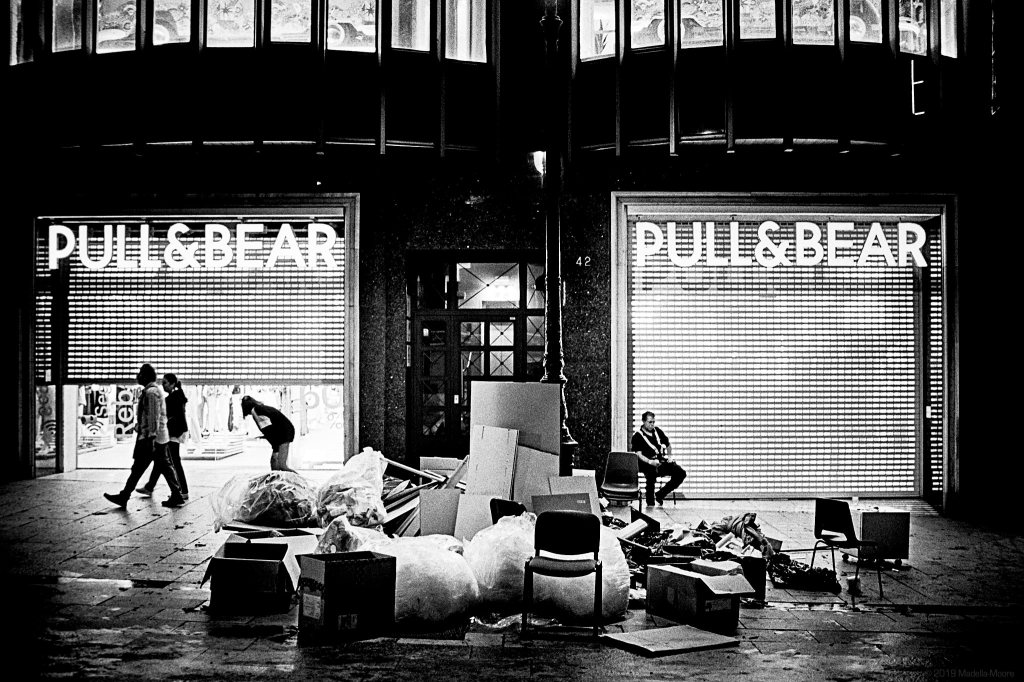 Barcelona Dark II – Transient Eye